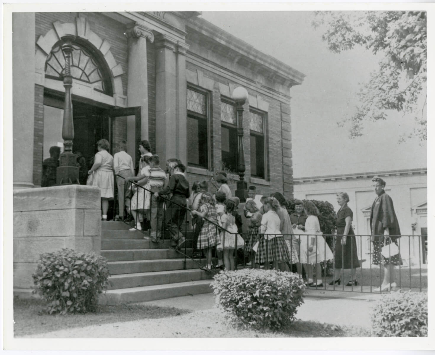 About The Library - Putnam County Public Library